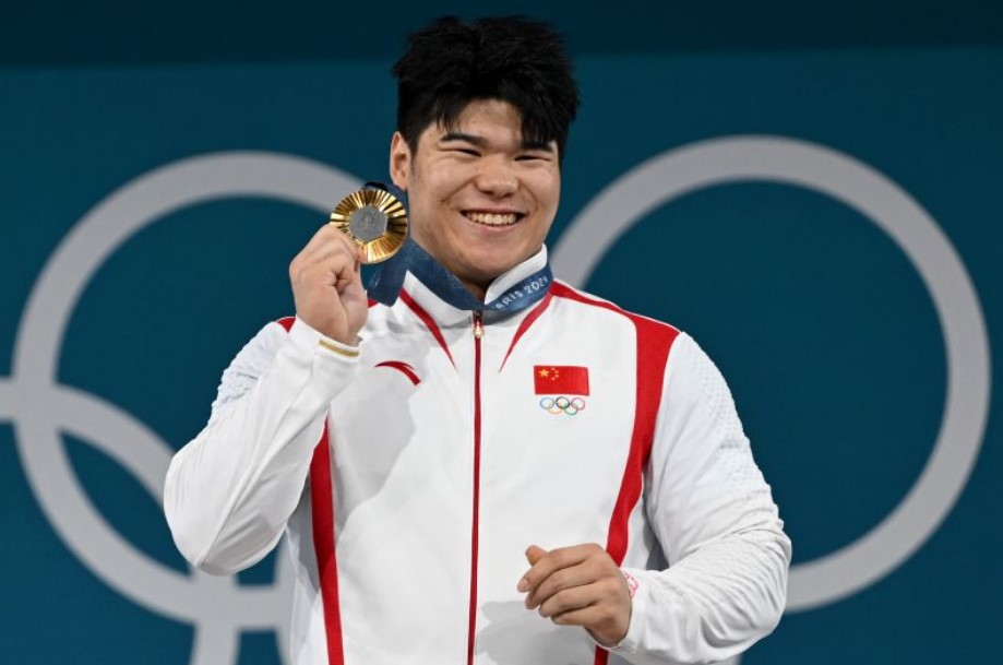 Liu Huanhua antar China kembali tambang emas dari angkat besi ...